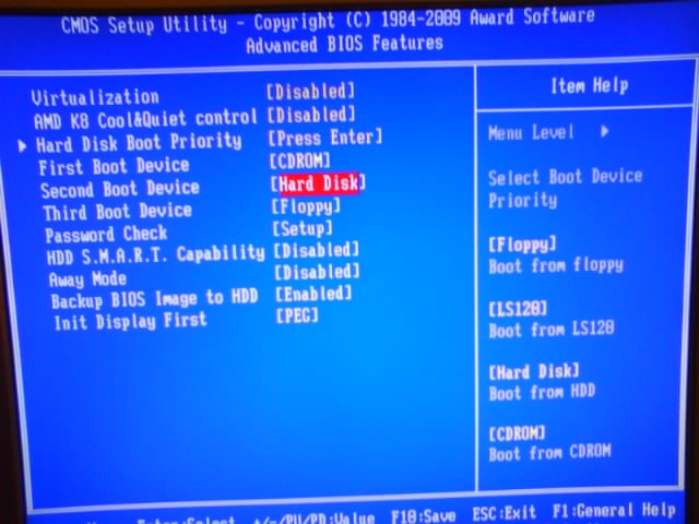 How to set the bios to boot from disk (clean install) | Windows Forum